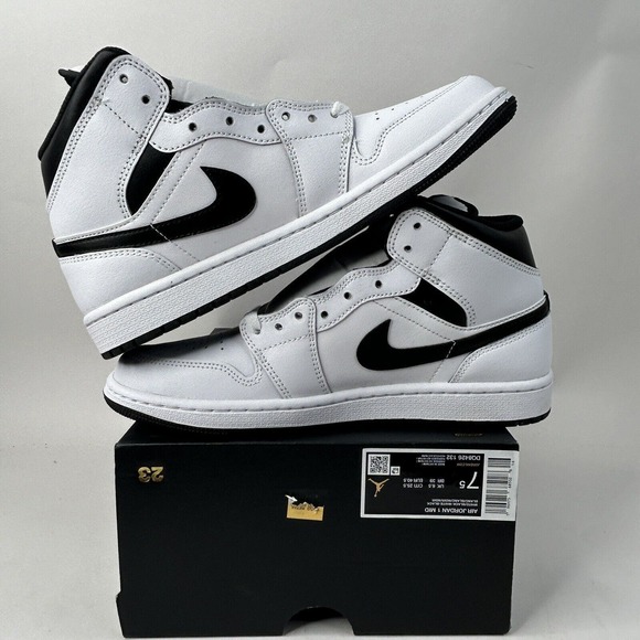Nike | Shoes | Nike Shoes Air Jordan Mid Retro Reverse Pandawhite Black ...